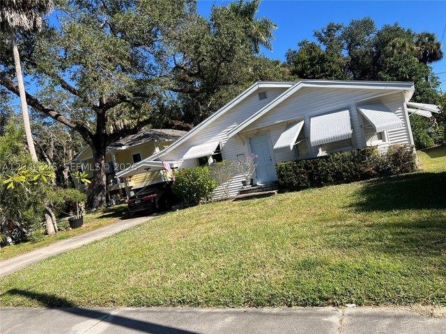 229 Granada Blvd, Fort Myers, FL 33905