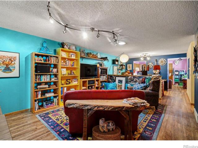 229 E 42nd Street
