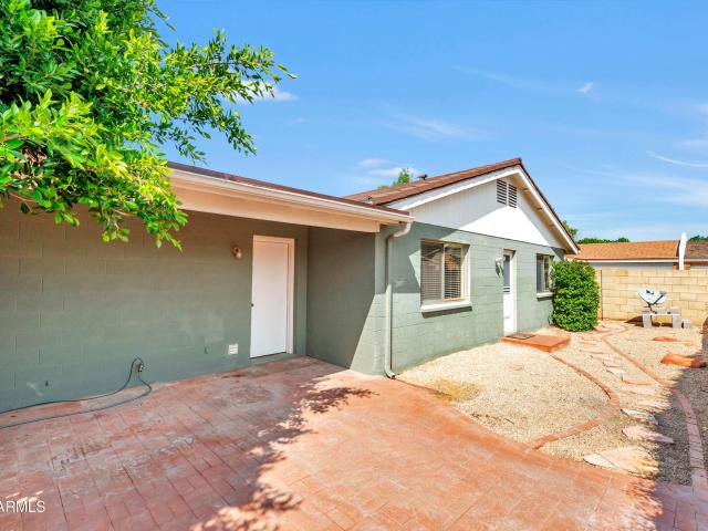229 e anderson avenue e