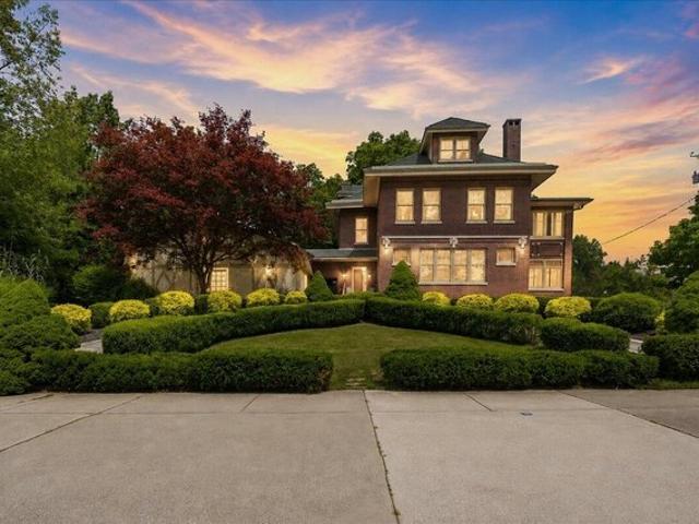 229 E Morgan Ave, Chesterton, IN 46304