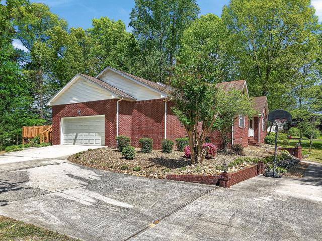 229 Hickory Blvd