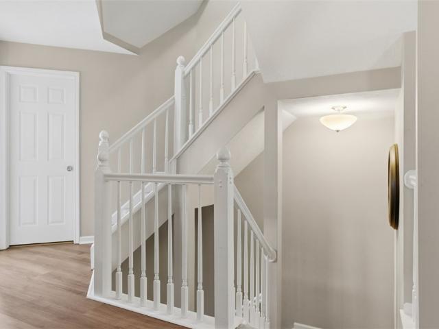 229 Hillvue Dr