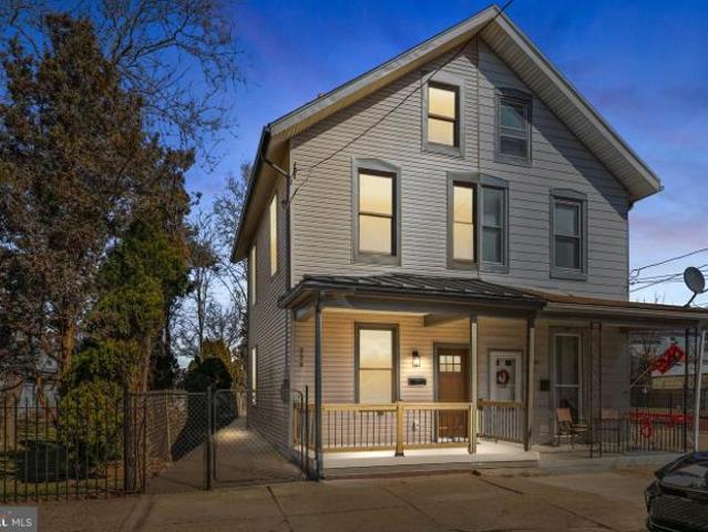 229 Market St, Bristol, PA 19007