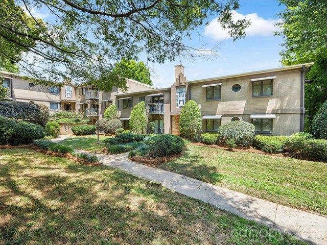 229 N Dotger Ave Apt E16, Charlotte, NC 28207