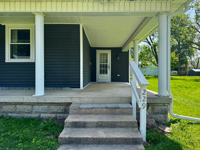 229 N Manor Avenue