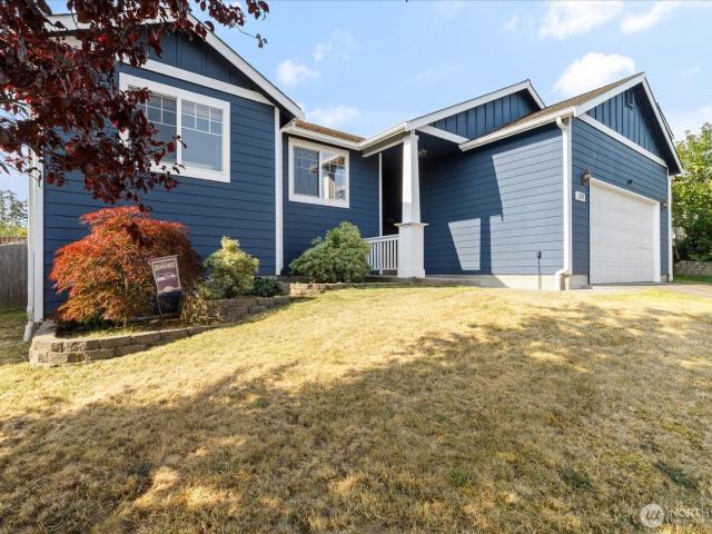 229 NW Cherry Hill Loop