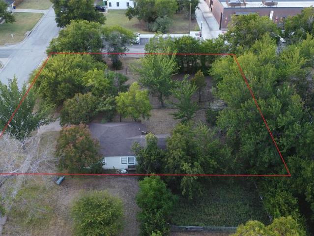 229 S Wilson St, Burleson, TX 76028 | MLS #21177 | Compass