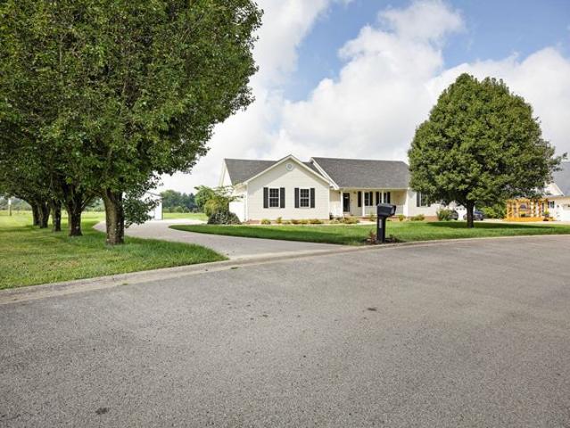 229 Sierra Cir, Stanford, KY 40484