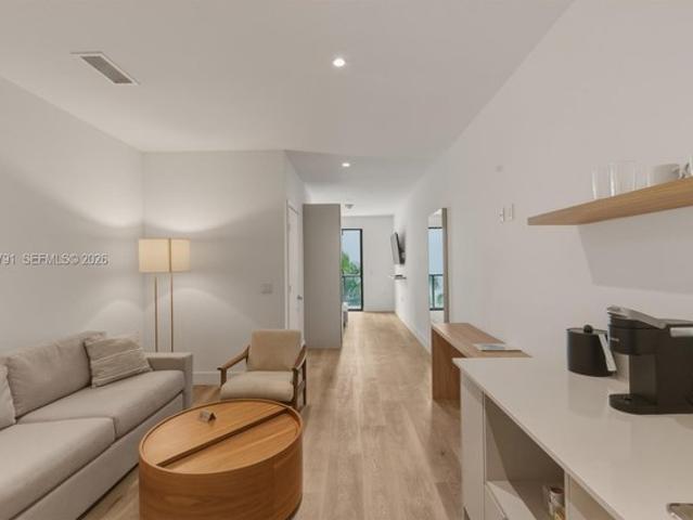 229 SW 9th St Unit 502, Miami, FL 33130