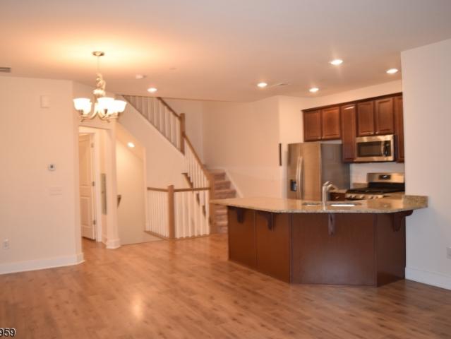 229 Parkview Ln