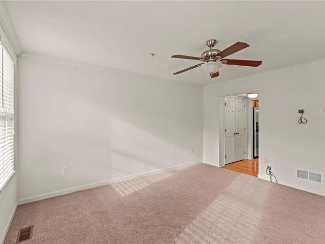 229 Persimmon Ln