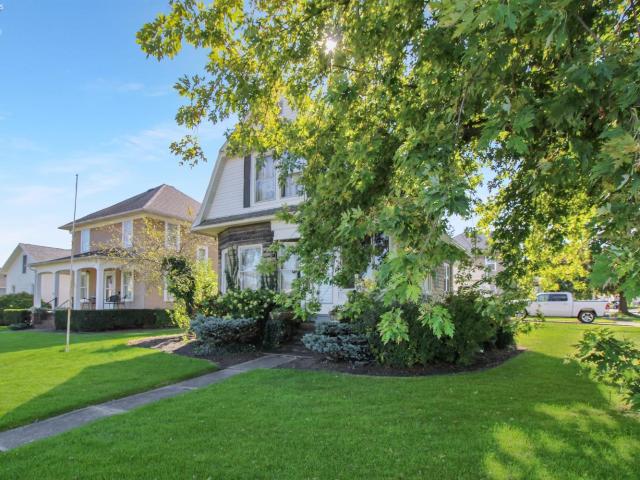 229 W 4Th Street