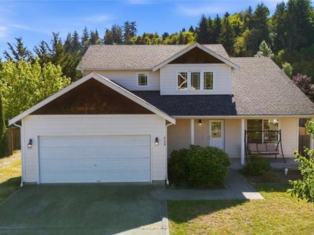 229 W Easton Ave, Eatonville, WA 98328