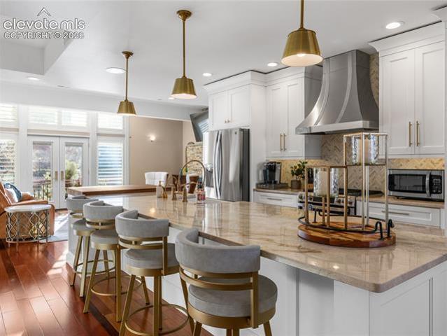 229 W Riverwalk