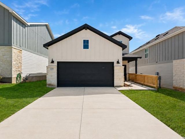 229 Wild Yonder Ln, Boerne, TX 78006