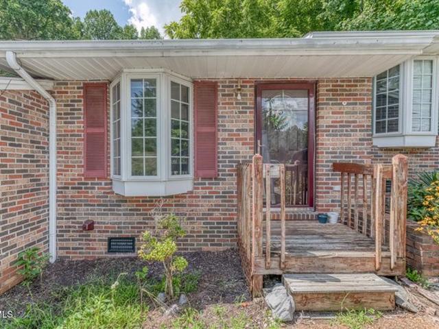 229 Taylor Ave Apt 3, Elizabethton, TN 37643