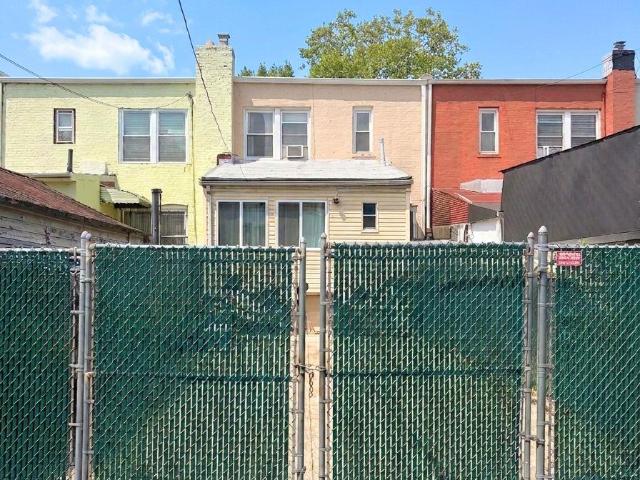 22 48 43rd Street