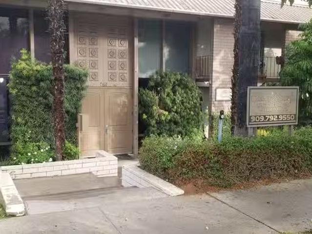 2/2 100 Kimberly Apartments