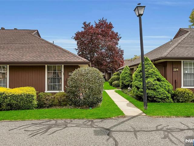 22 1 Tamaron Drive