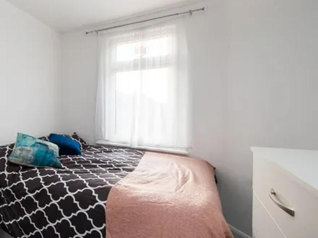 22 23 Fernhill Street, East Ham, E16 2HZ, United Kingdom | Room for rent #167618316 | Rentberry
