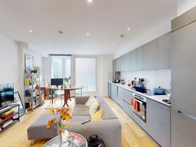 22 24 Powell Road, London, London, London E5, 1 bed flat to rent, £2,400 pcm | PrimeLocation