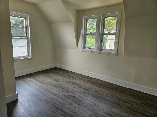 22 2nd Street SE