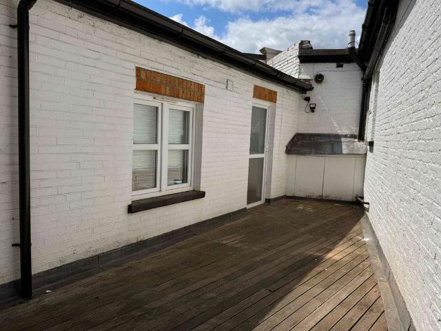 22 30 North Street, Leatherhead, Surrey KT22, 1 bed maisonette to rent, £1,225 pcm | PrimeLocation