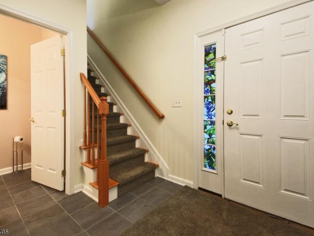 22 Taft Ln