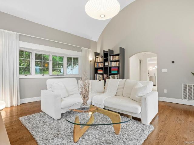 22 Taunton Road