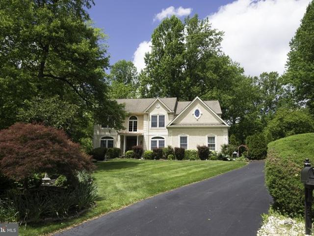 22 Taylors Mill Ln, Wilmington, DE 19808