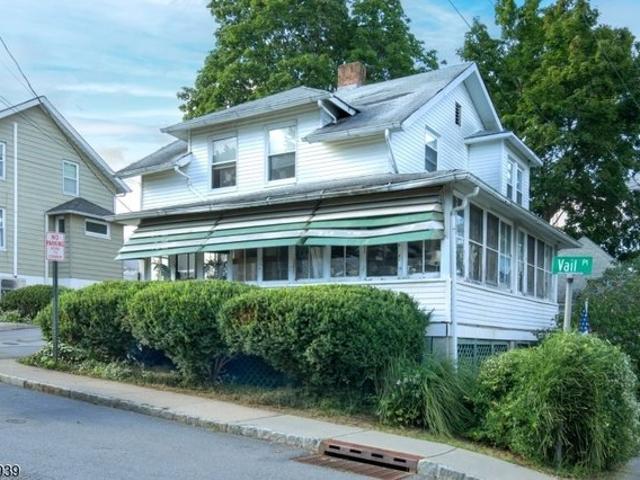22 Vail Pl, Morristown, NJ 07960