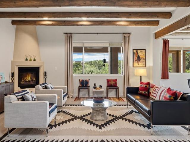 22 Via Summa, Santa Fe, NM 87507