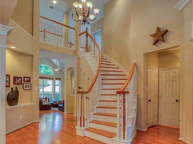 22 Villa Canyon Place