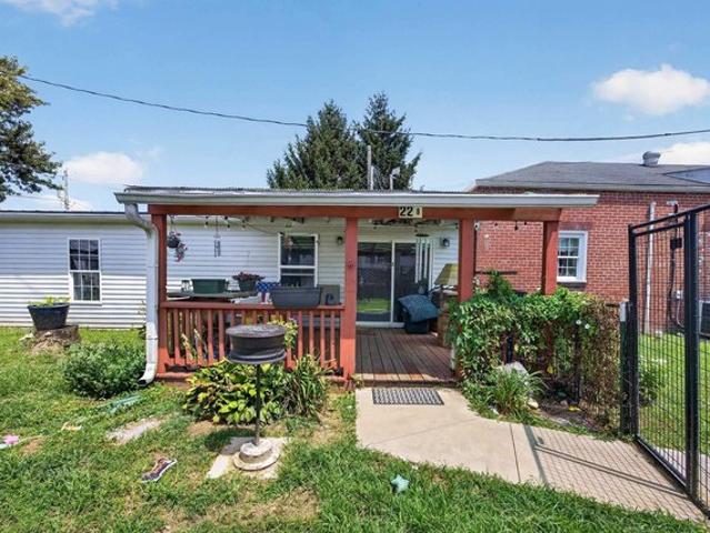 22 W Main St, Medora, IN 47260