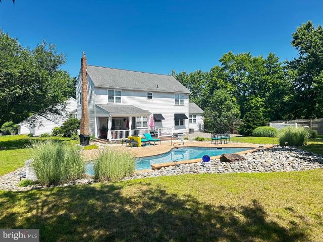 22 W Norton Drive