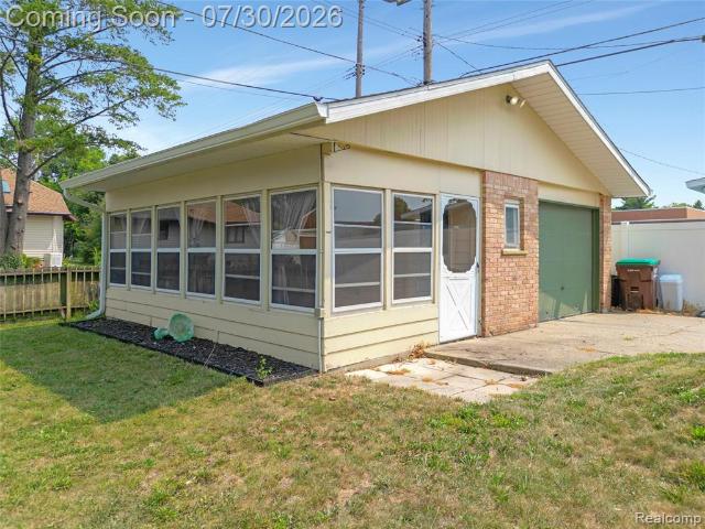 22 W Braman Avenue