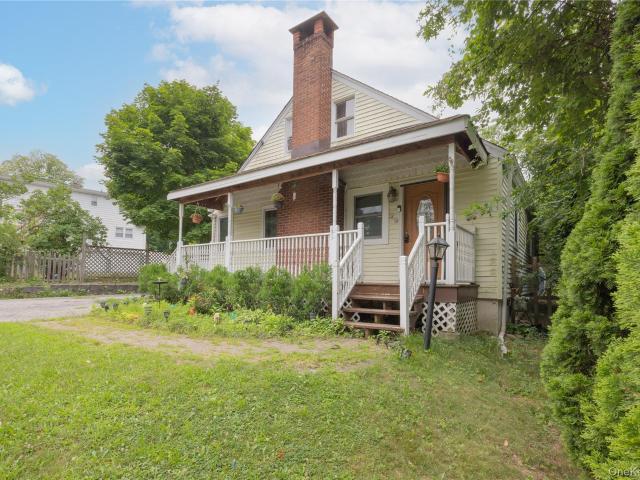 22 W Crooked Hill Road