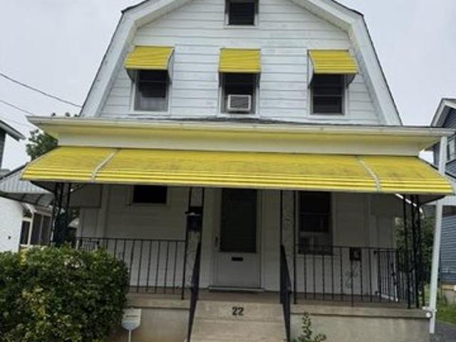 22 W Roland Rd, Brookhaven, PA 19015