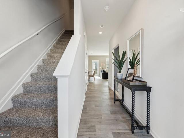 22 W Strasburg Road