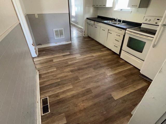 22 W Tennessee Street
