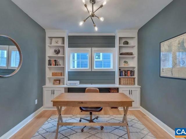 22 Warwick Dr