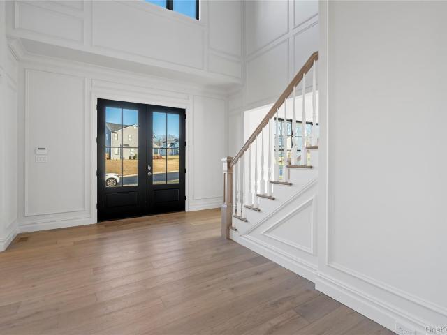 22 Wenwood Dr, Glen Head, NY 11545 | MLS #968722 | Compass