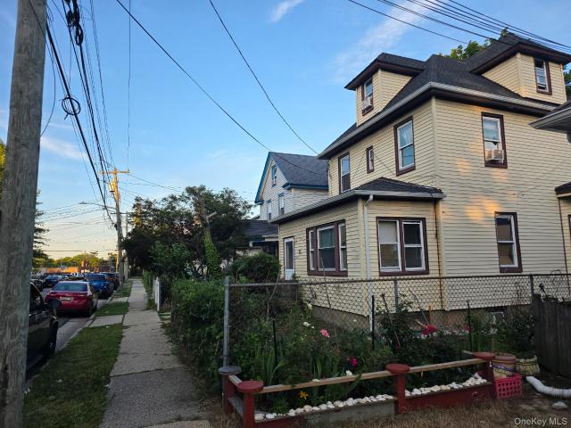 22 Webb Avenue