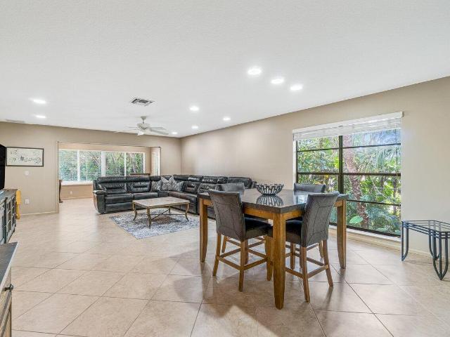 22 Westgate Ln, Unit 22H, Boynton Beach, FL 33436 | MLS #R11165