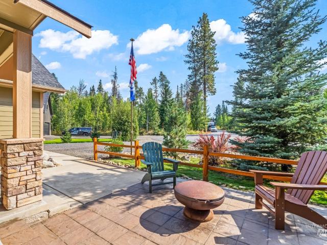 22 Windsong Place