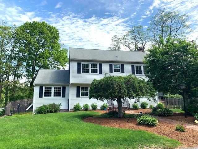 22 Windswept Dr, Sandwich, MA 02563