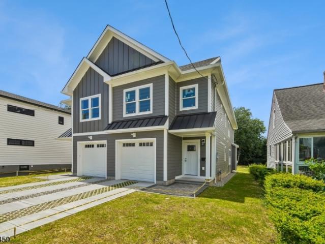 22 Willow St # B