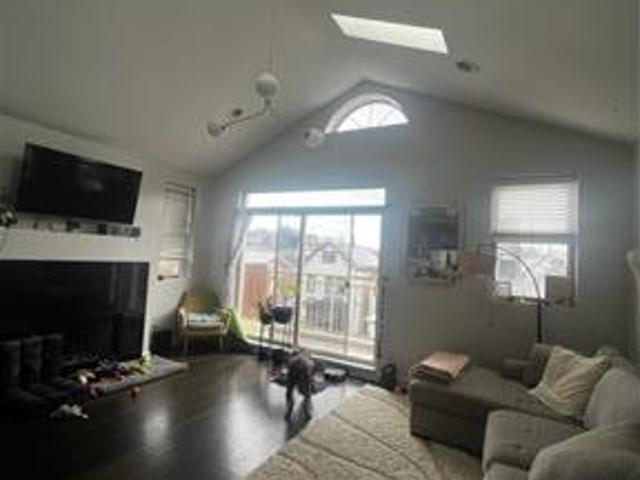 2/2 with Private Roof