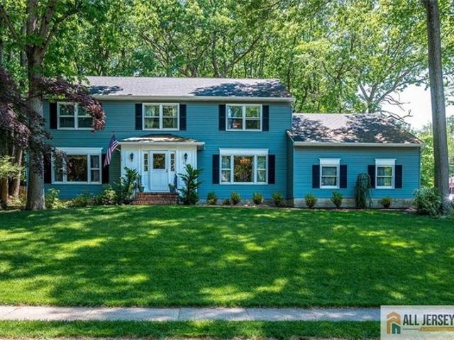 22 Woodgate Dr, South Brunswick, NJ 08852