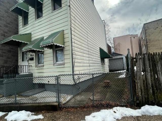 22 Woodland Ave